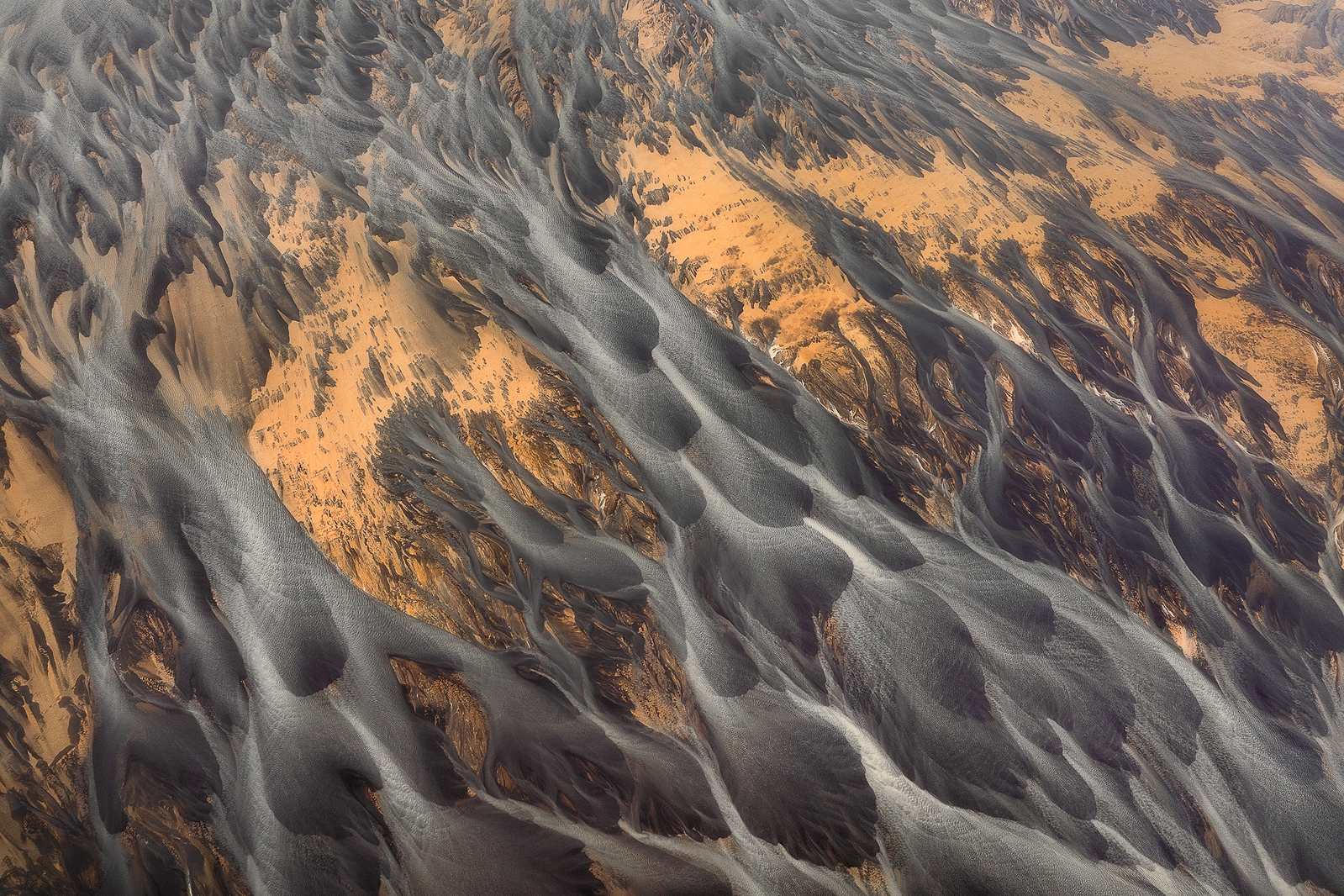 Intertwined | Iceland